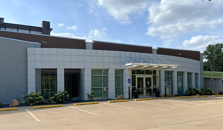 Clinton, North 4th Street | University of Iowa Health Care