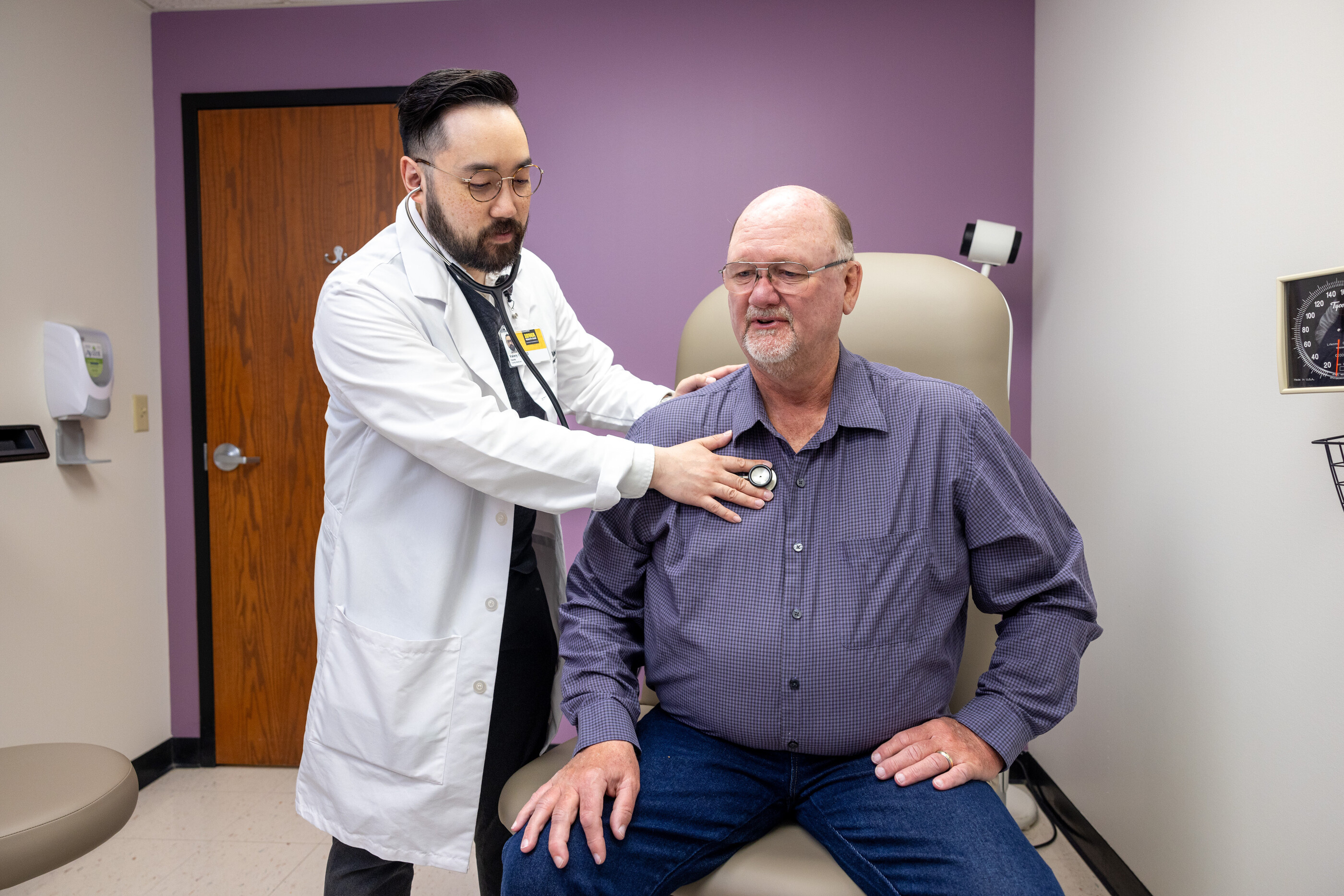 What are the first signs of lung cancer? | University of Iowa Health Care